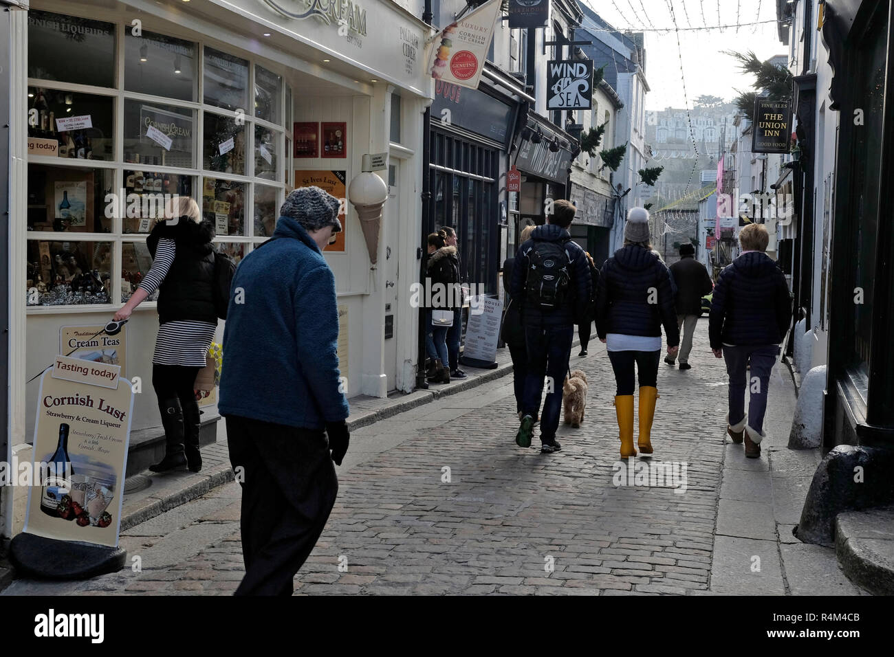 Cornwall st ives postcards hi-res stock photography and images - Alamy
