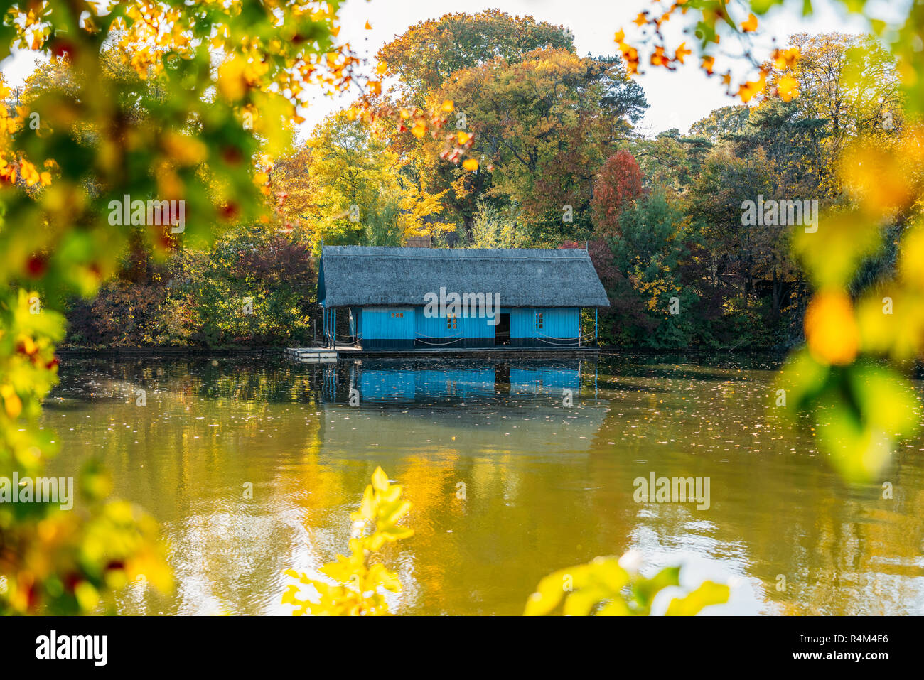 Lake House Landscape Surrounded By Colorful Fall Trees In Autumn Season ...