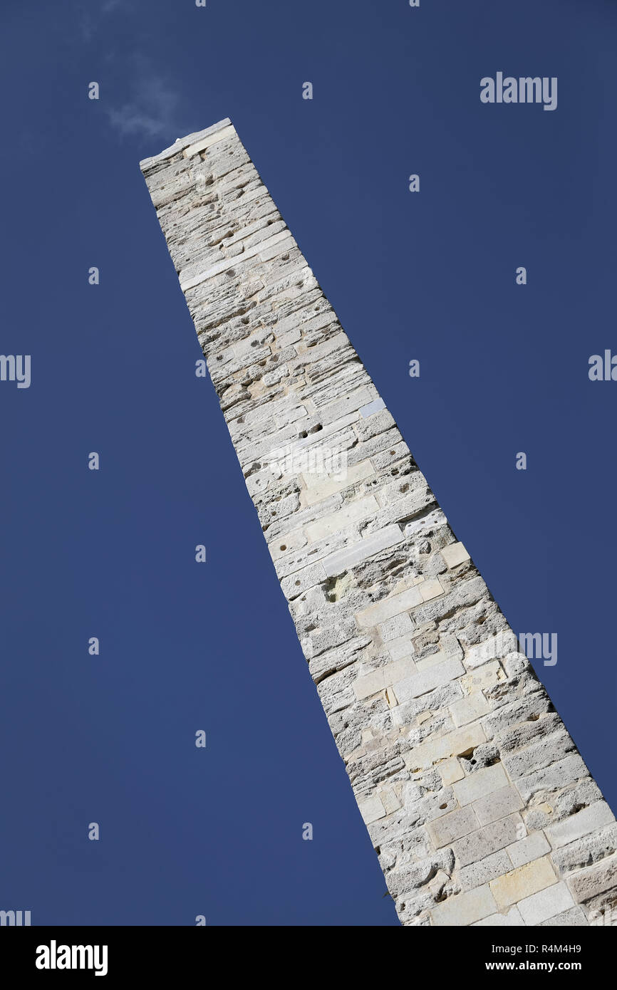 Walled obelisk sultanahmet square istanbul hi-res stock photography and ...