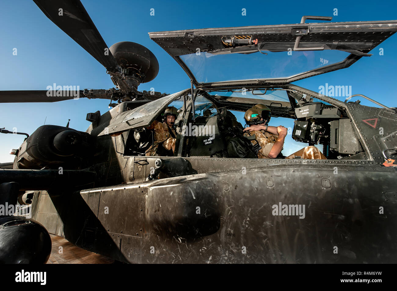 Bastion, Helmand/Afghanistan -Circa 2010 : AH 64 Longbow Apache attack ...