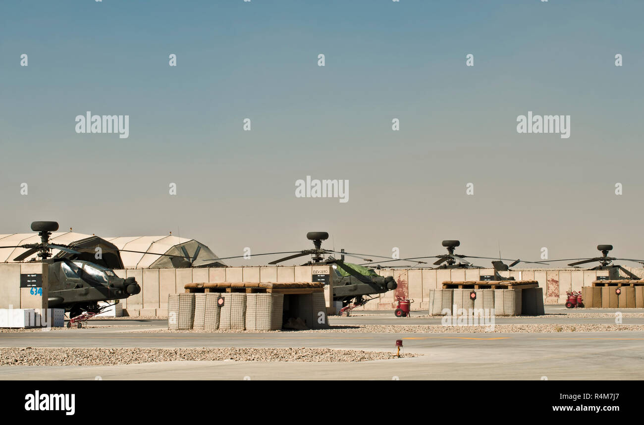 Bastion, Helmand/Afghanistan -Circa 2010 : AH 64 Longbow Apache attack ...