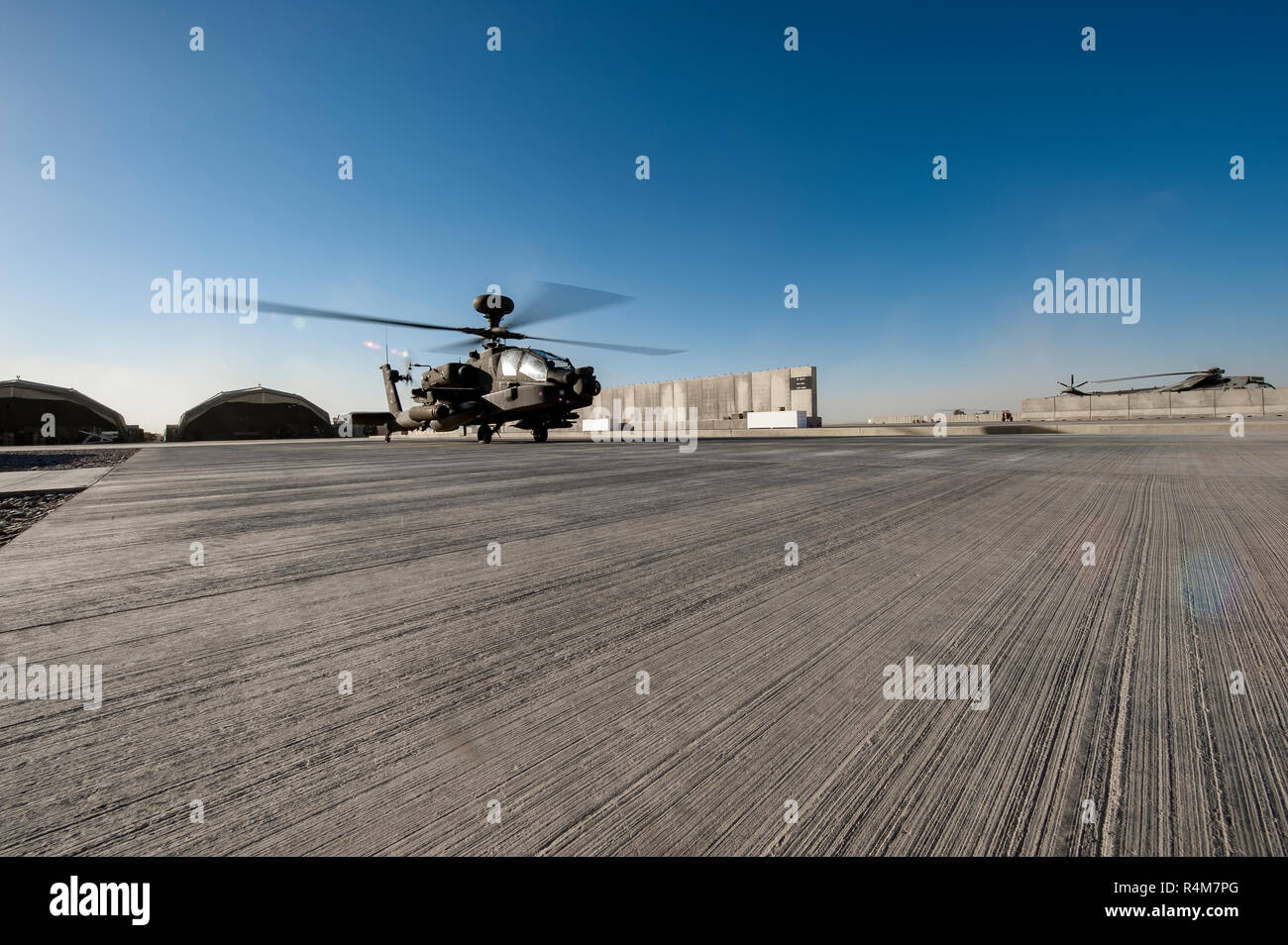 Bastion, Helmand/Afghanistan -Circa 2010 : AH 64 Longbow Apache attack ...