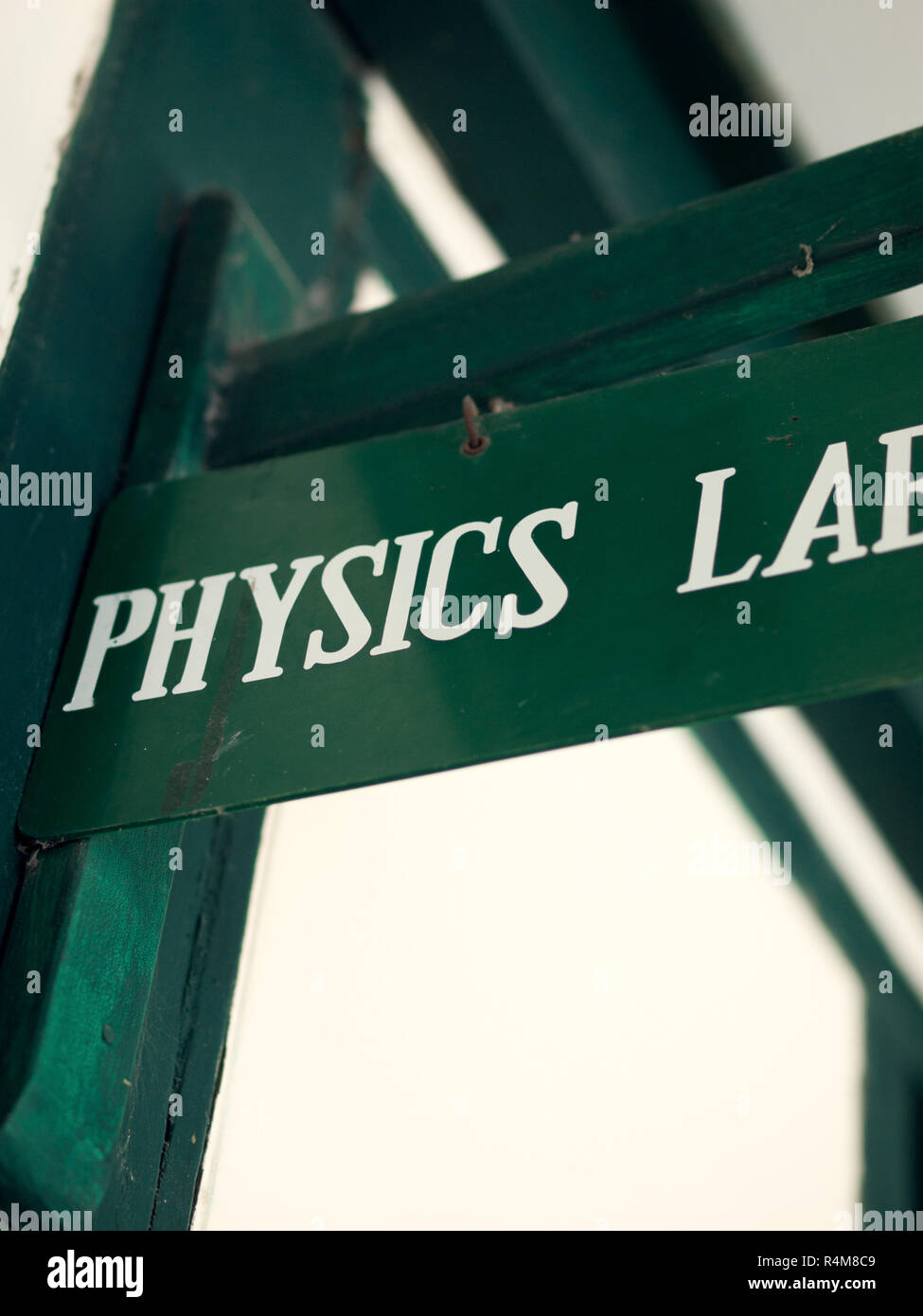 BOARD WITH 'PHYSICS LAB' SIGN Stock Photo - Alamy