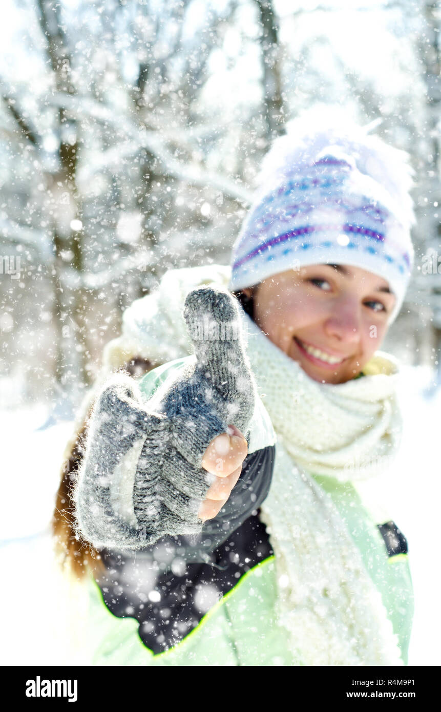 Thumb up giving hi-res stock photography and images - Alamy
