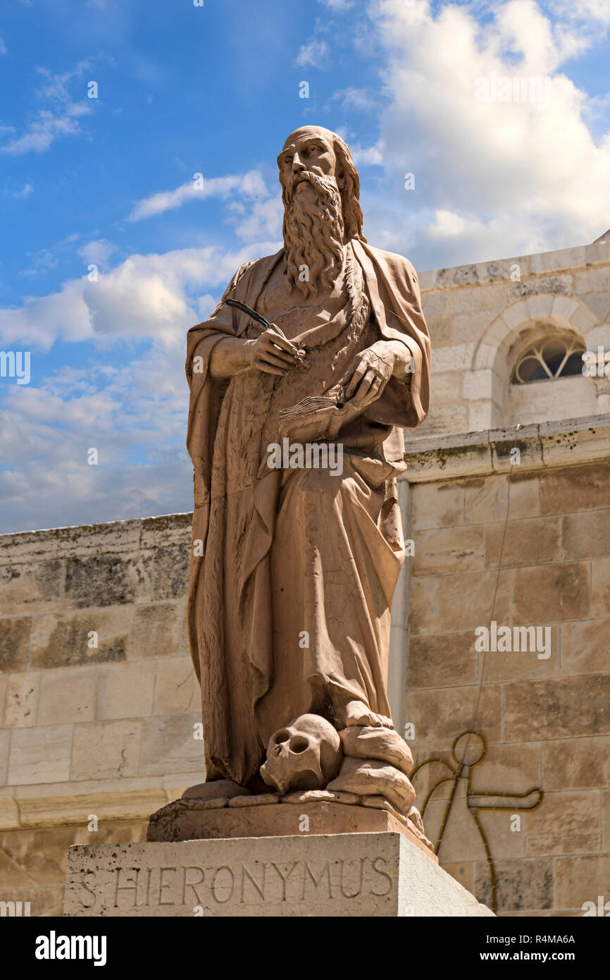 Hieronymus statue hi-res stock photography and images - Alamy