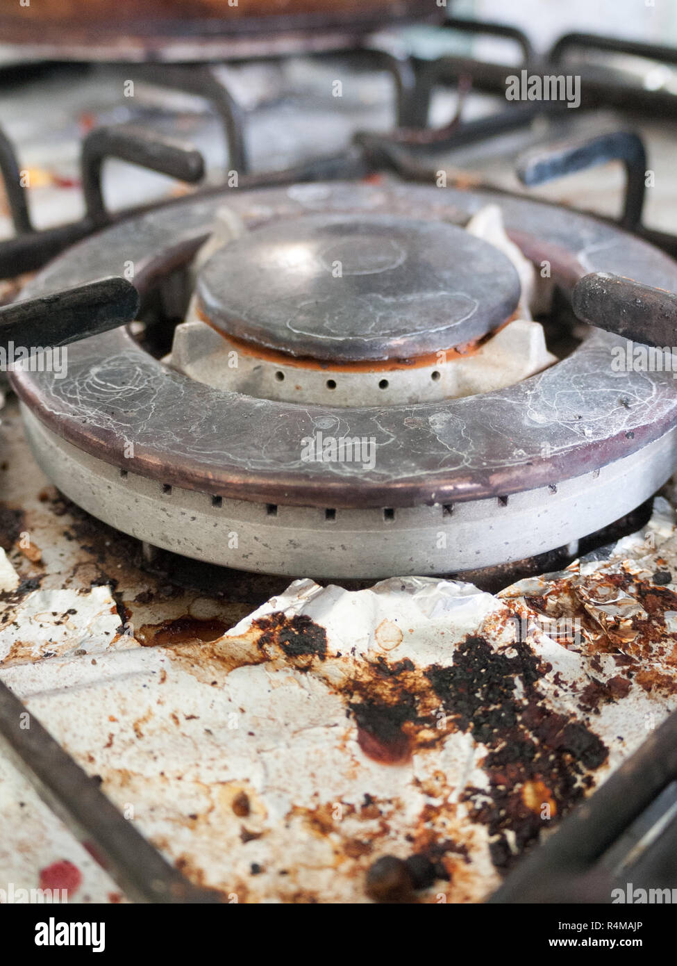 Dirty cooker hob hi-res stock photography and images - Alamy