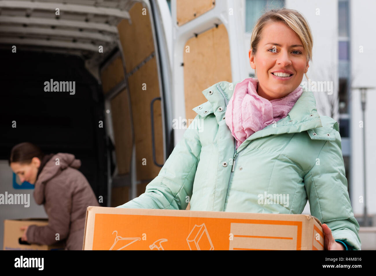 Loading a lorry with boxes hi-res stock photography and images - Alamy