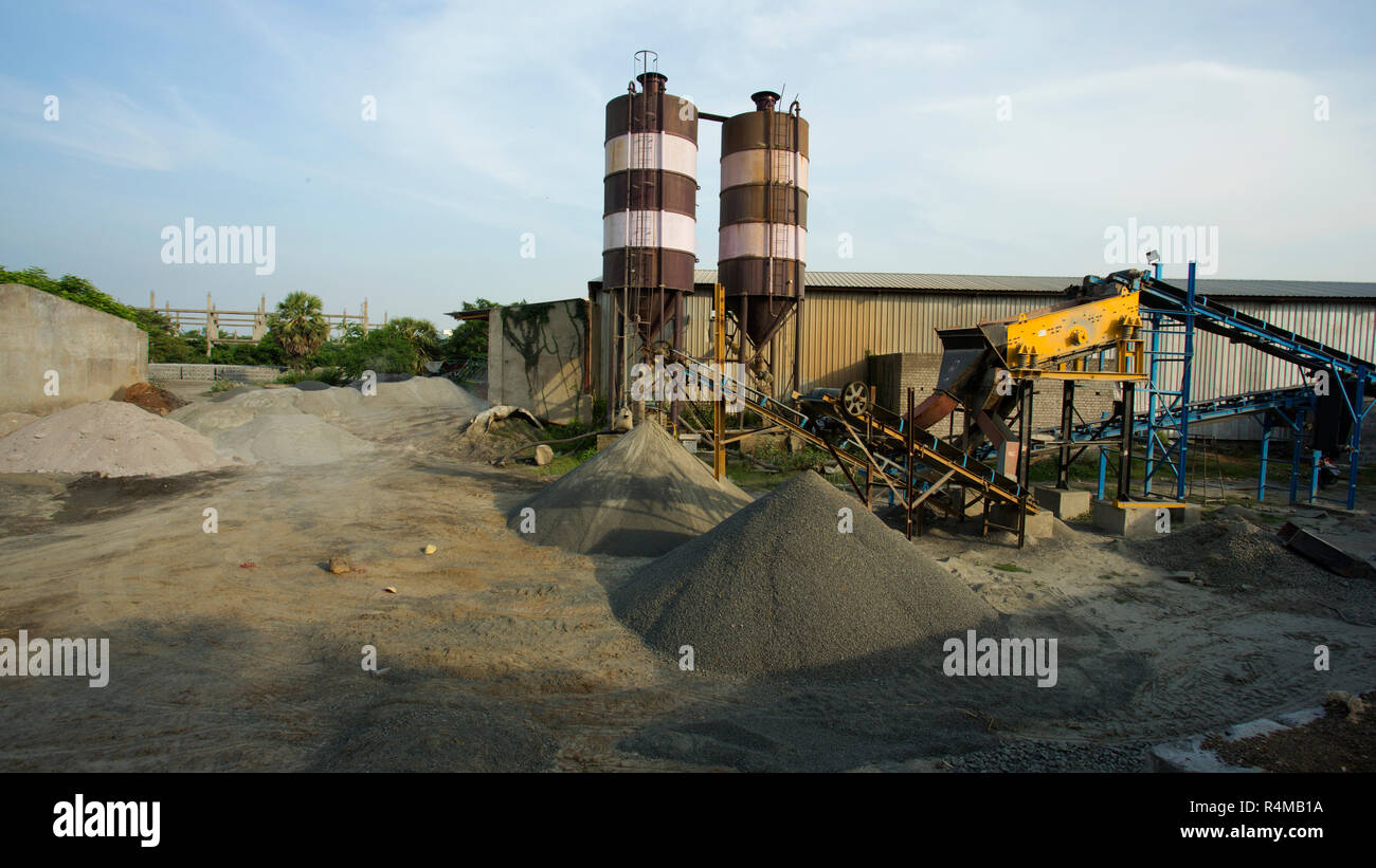 Exterior view of a cement factory Stock Photo - Alamy