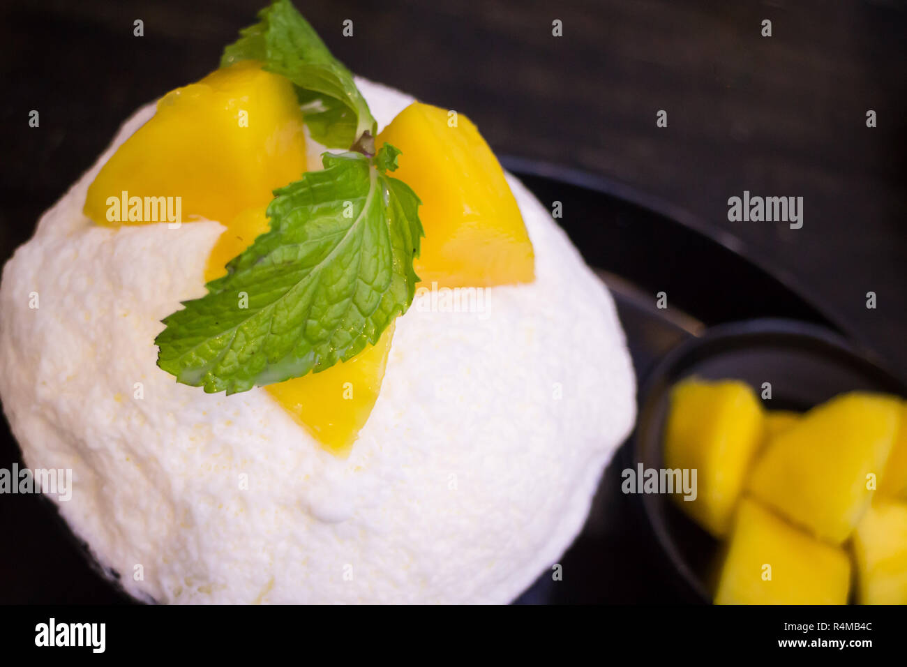 Mango With Shaved Ice Milk Flavour Stock Photo - Alamy
