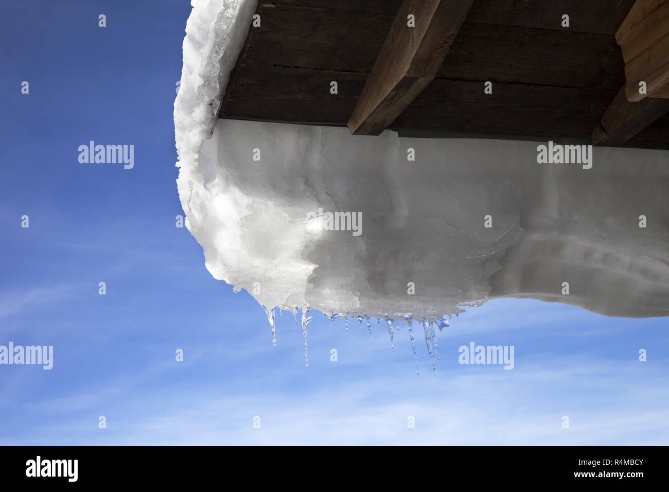 Wood cornice hi-res stock photography and images - Alamy