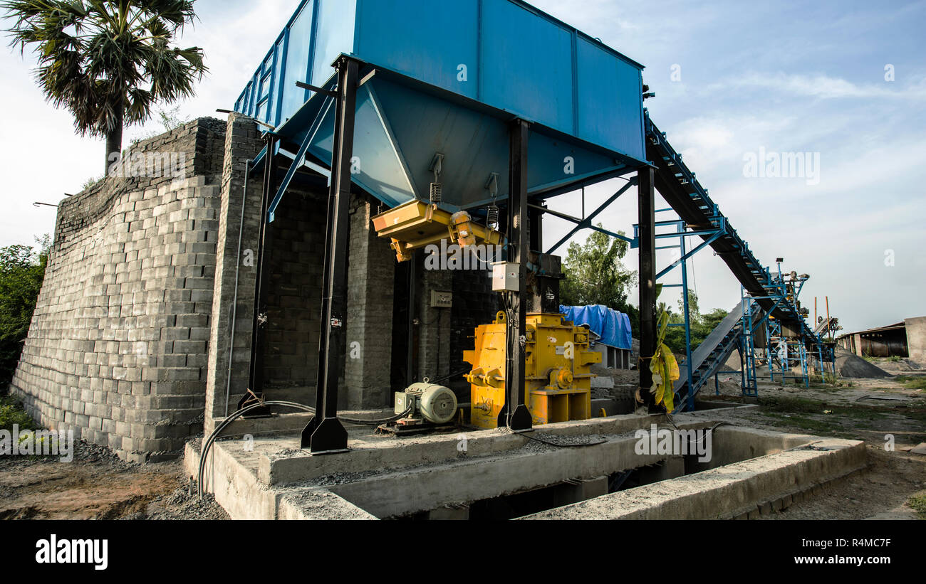 Interior silo tank hi-res stock photography and images - Alamy