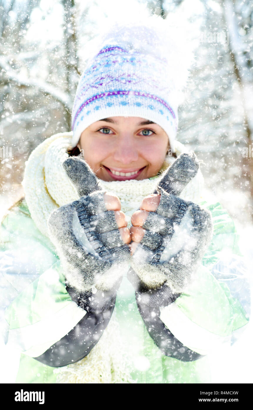 woman in winter giving a thumbs up Stock Photo - Alamy
