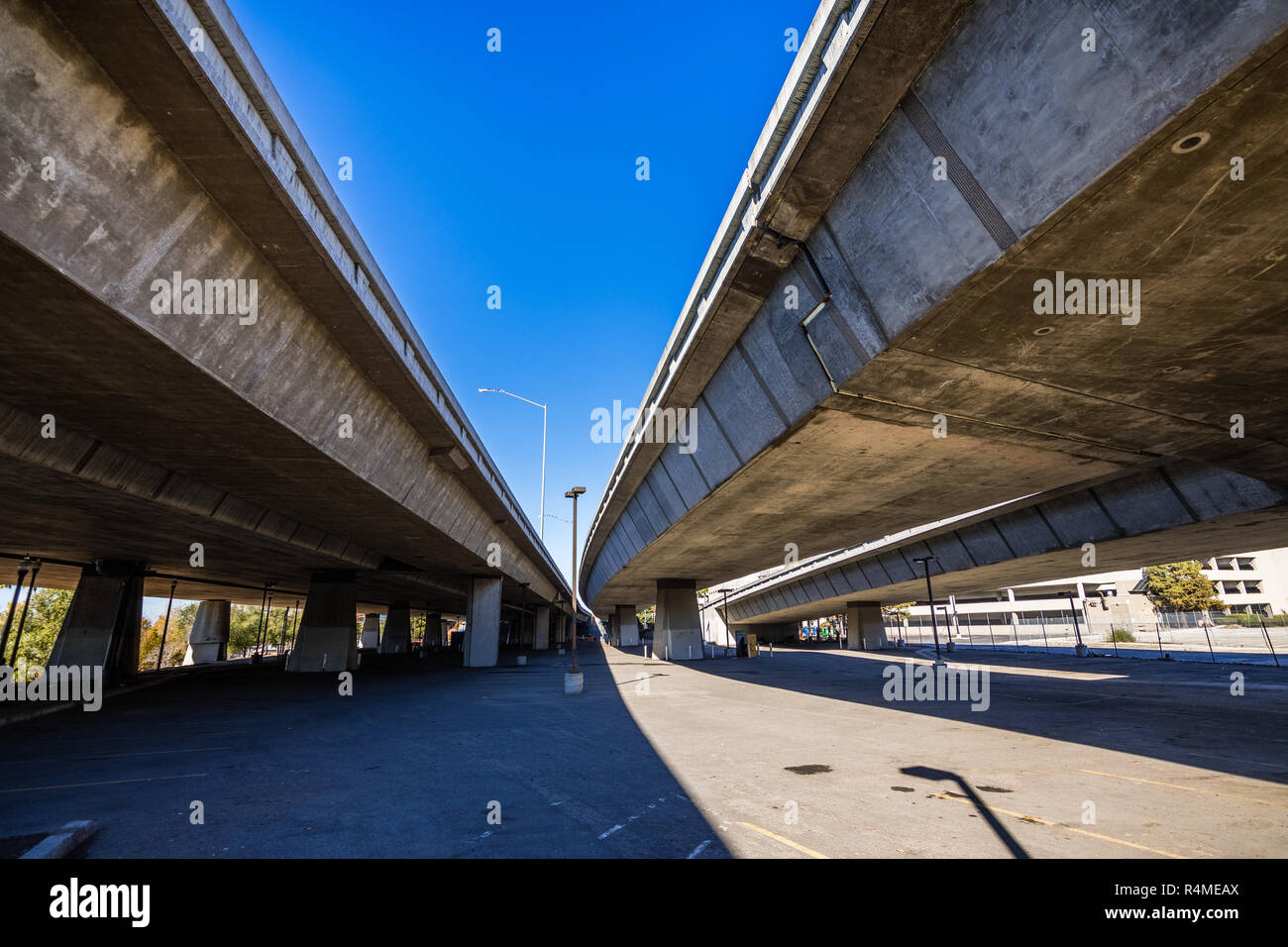 Bridge bottom view beams hi-res stock photography and images - Alamy
