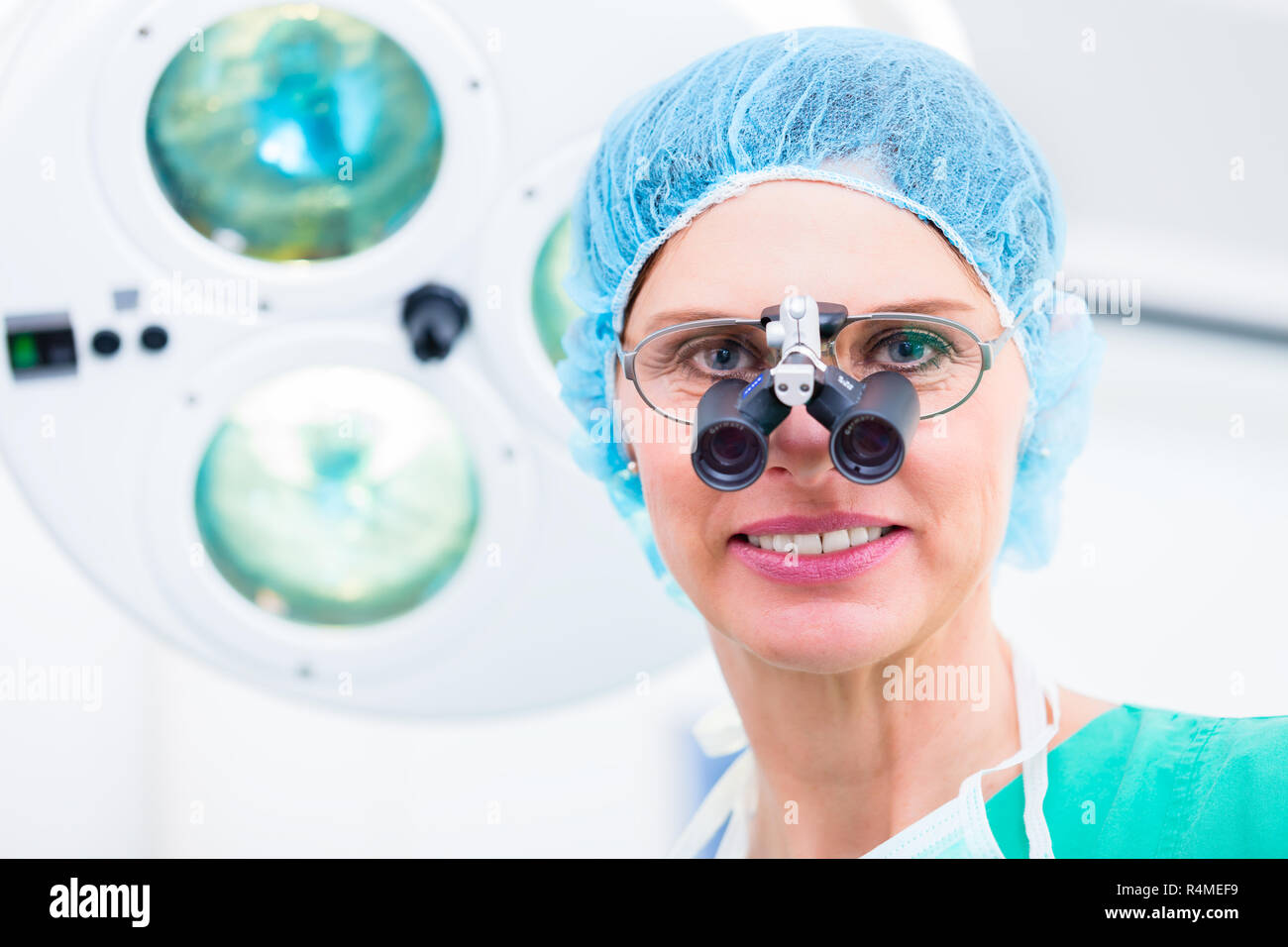 Orthopedic surgeon with special glasses Stock Photo - Alamy