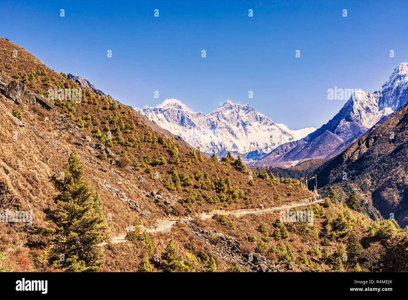 Everest lhotse nuptse route hi-res stock photography and images - Alamy