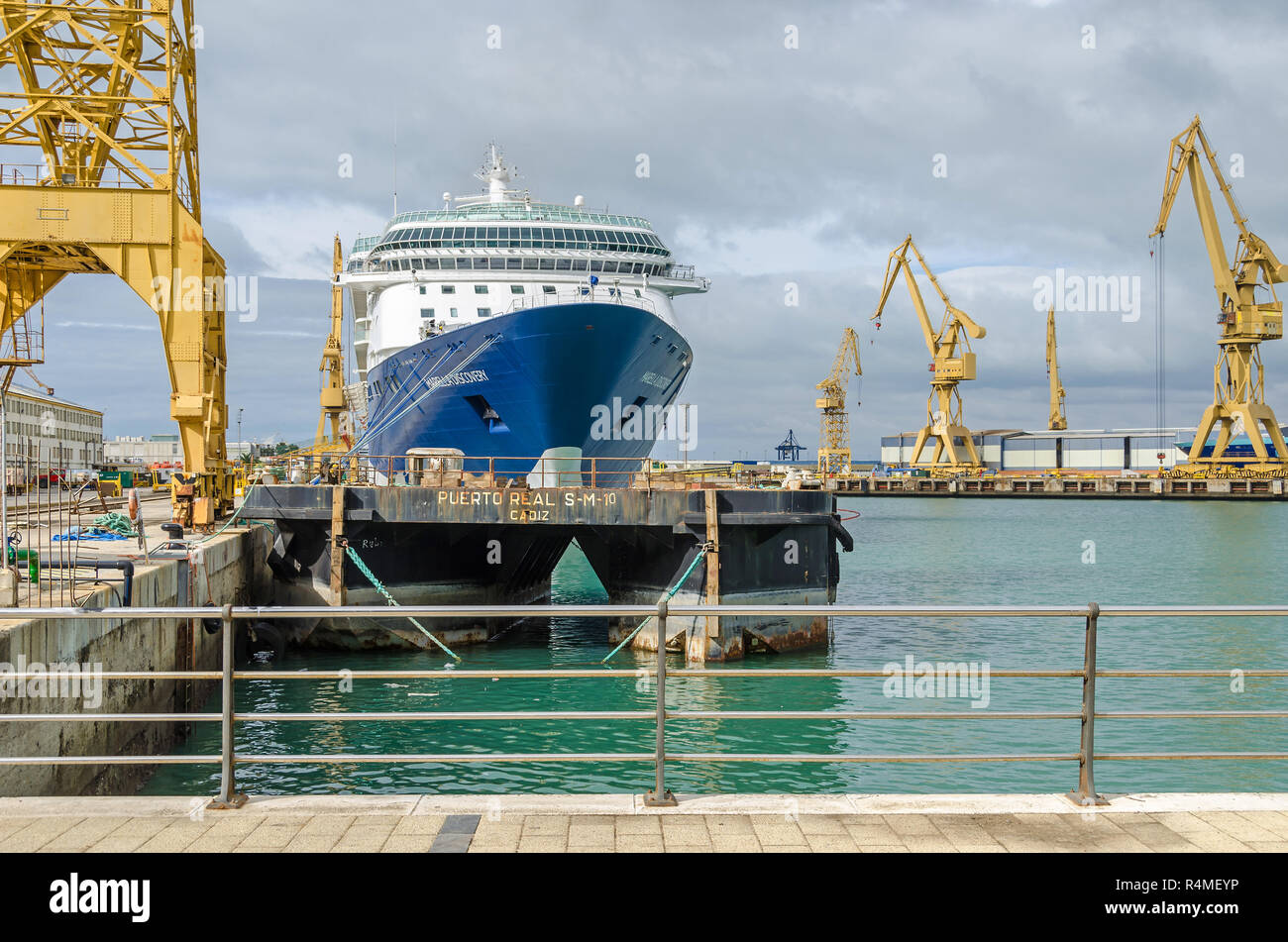 Cadiz, Spain - November 2, 2018: Commercial port of Cadiz with rail ...