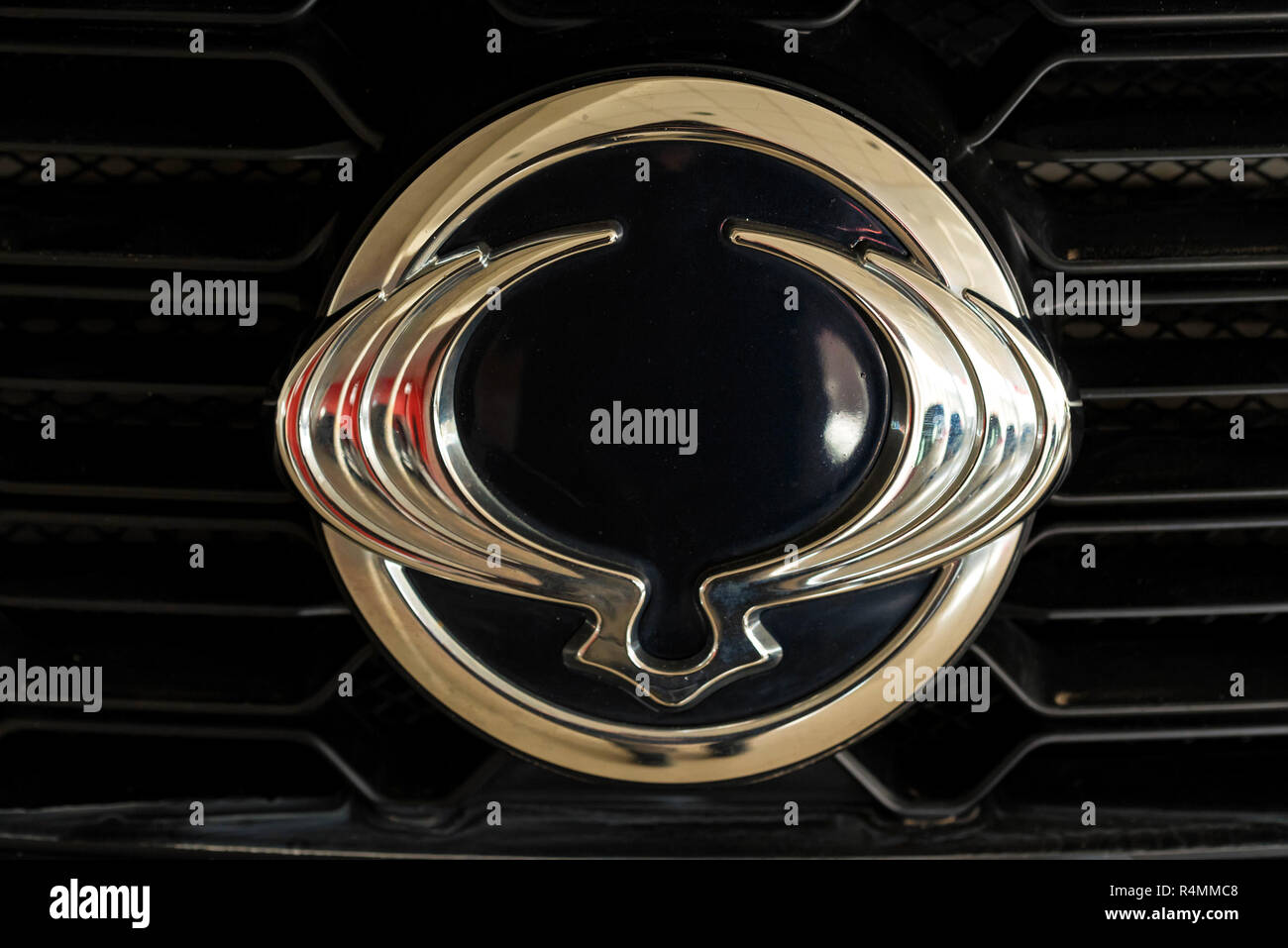 Ssangyong logo hi-res stock photography and images - Alamy