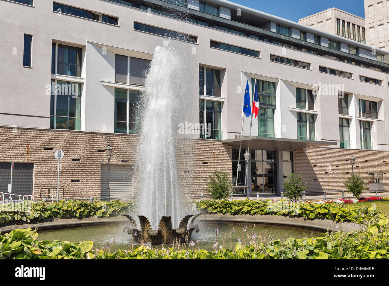 French embassy in berlin hi-res stock photography and images - Alamy