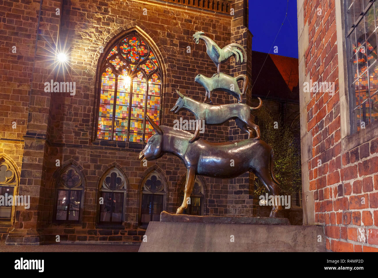 Statue of town musicians of bremen at the town hall hi-res stock ...