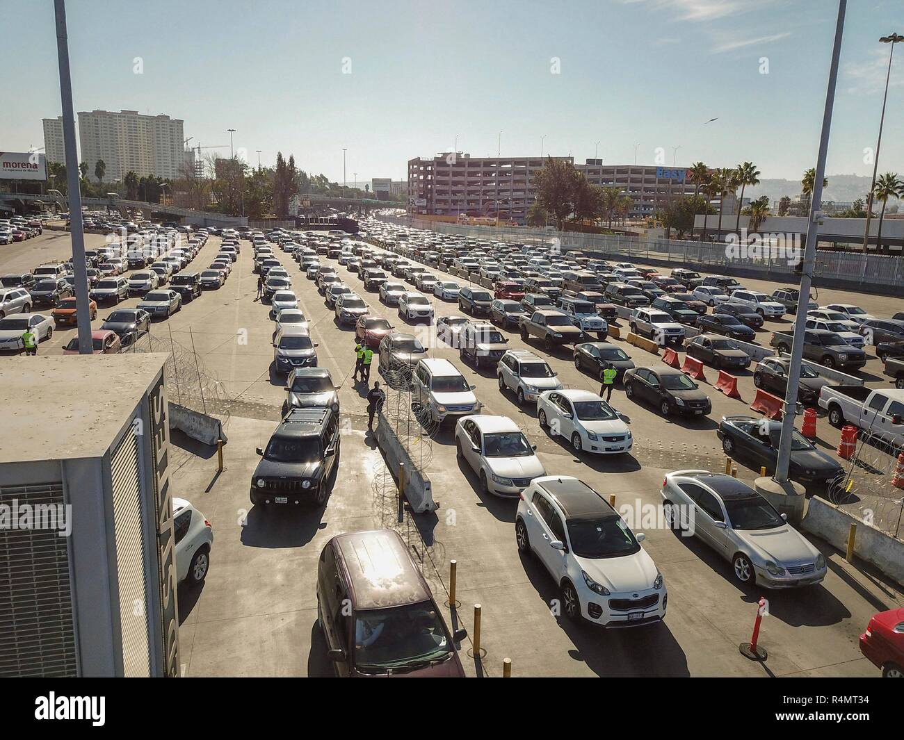 Immigration enforcement vehicles hi-res stock photography and images ...