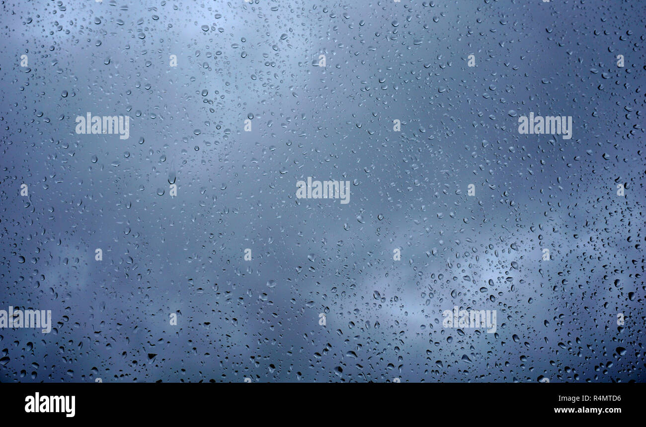 Raindrop glass wall hi-res stock photography and images - Alamy