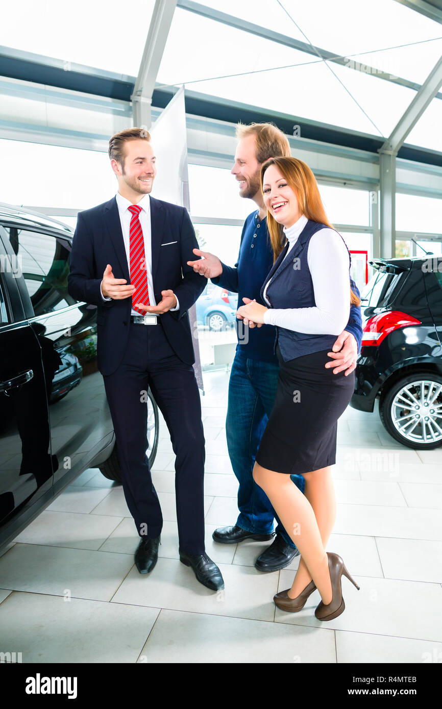 Car purchase in dealership clients hi-res stock photography and images ...