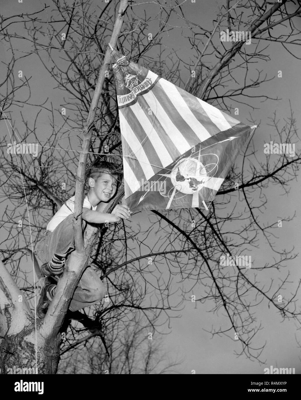 Tangled kite Black and White Stock Photos & Images - Alamy