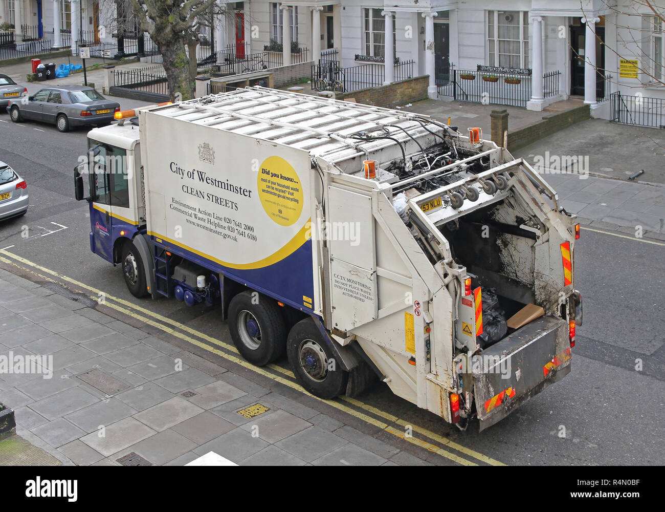 Recycling garbage truck hi-res stock photography and images - Alamy