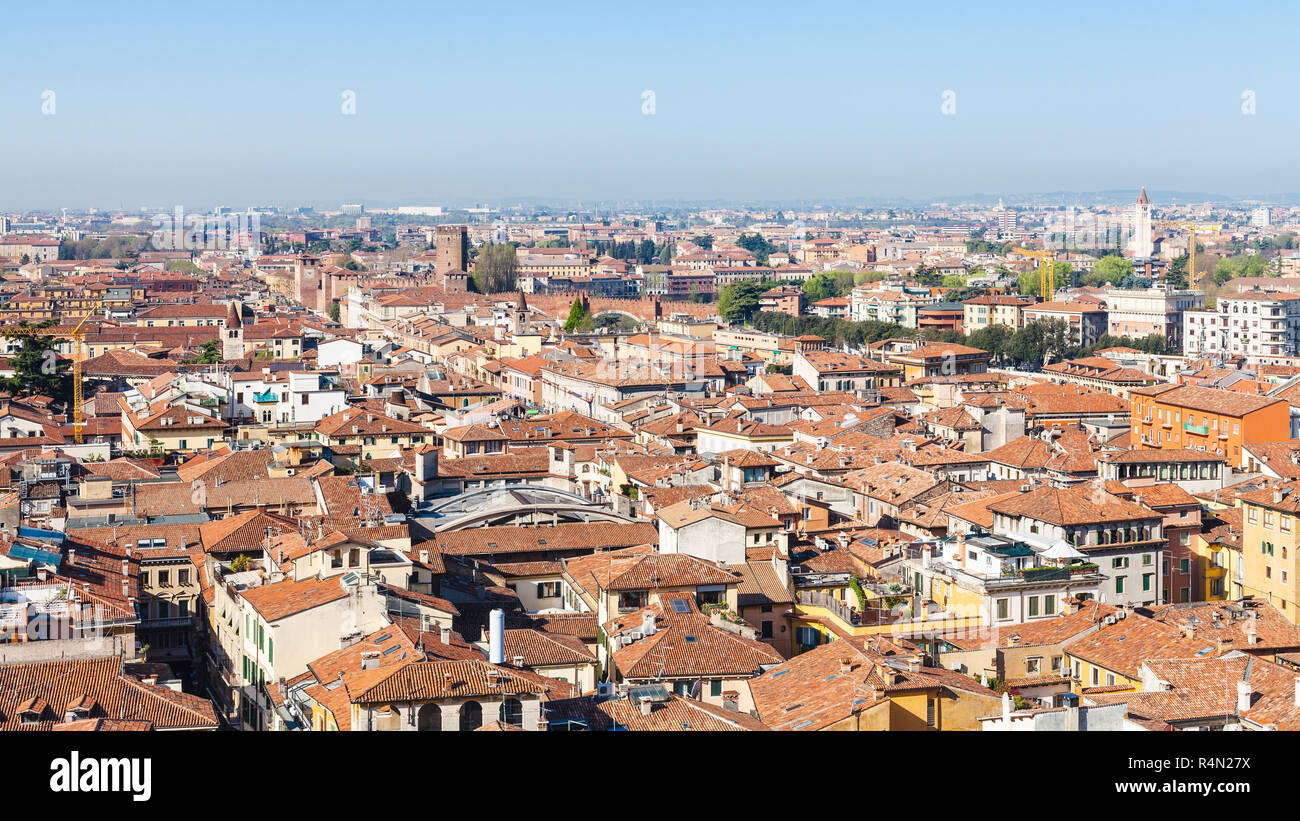 above view Verona city with Castelvecchio Castle Stock Photo - Alamy
