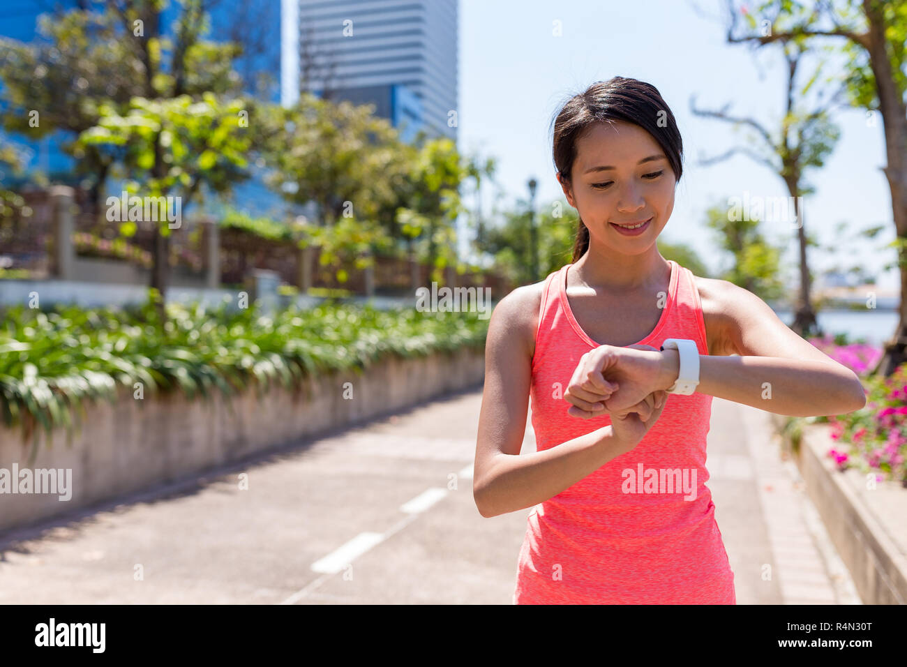 Korean girls running hi-res stock photography and images - Alamy