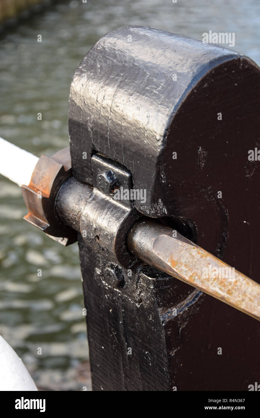 Canal winding mechanism hi-res stock photography and images - Alamy