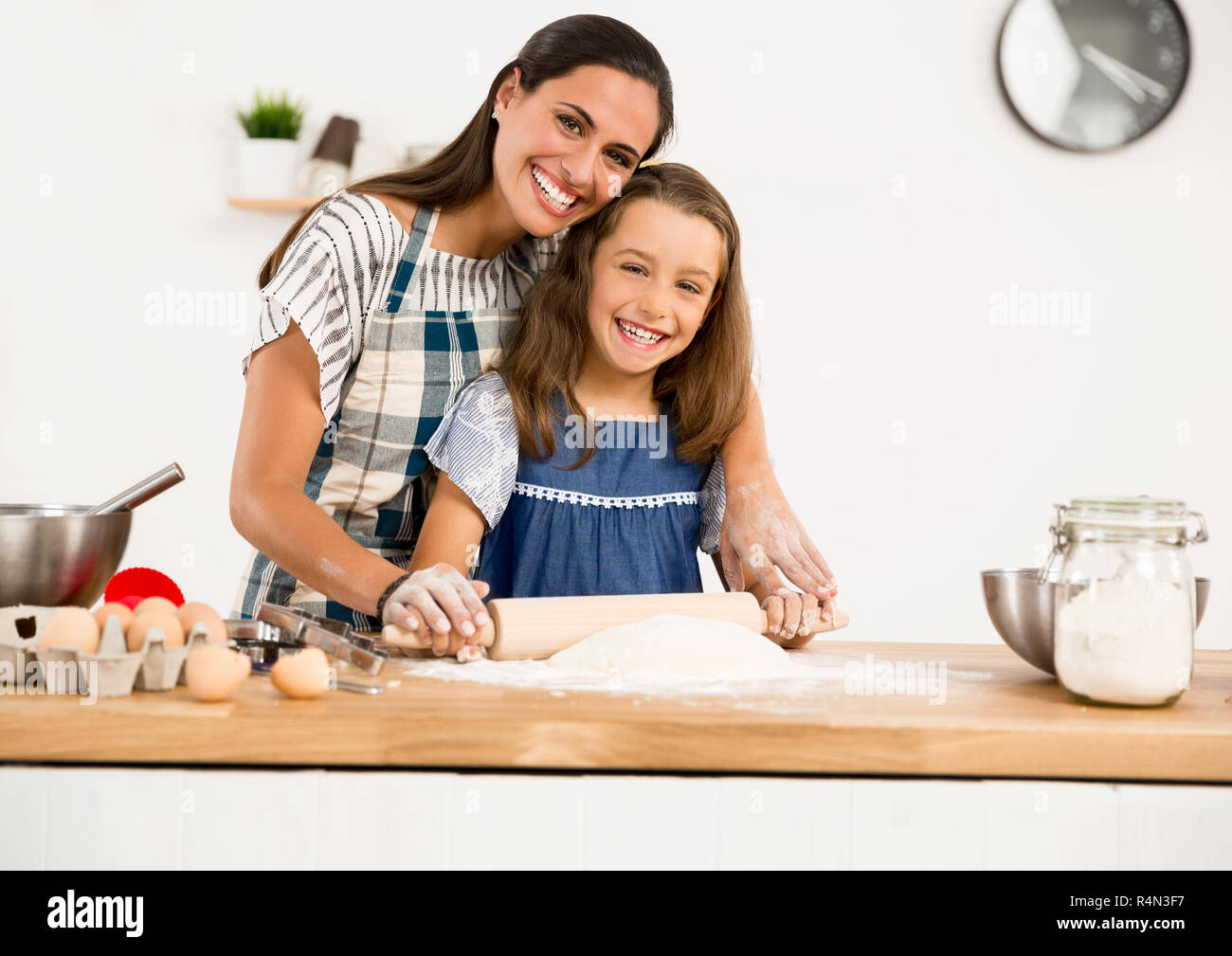 Learning to bake Stock Photo - Alamy