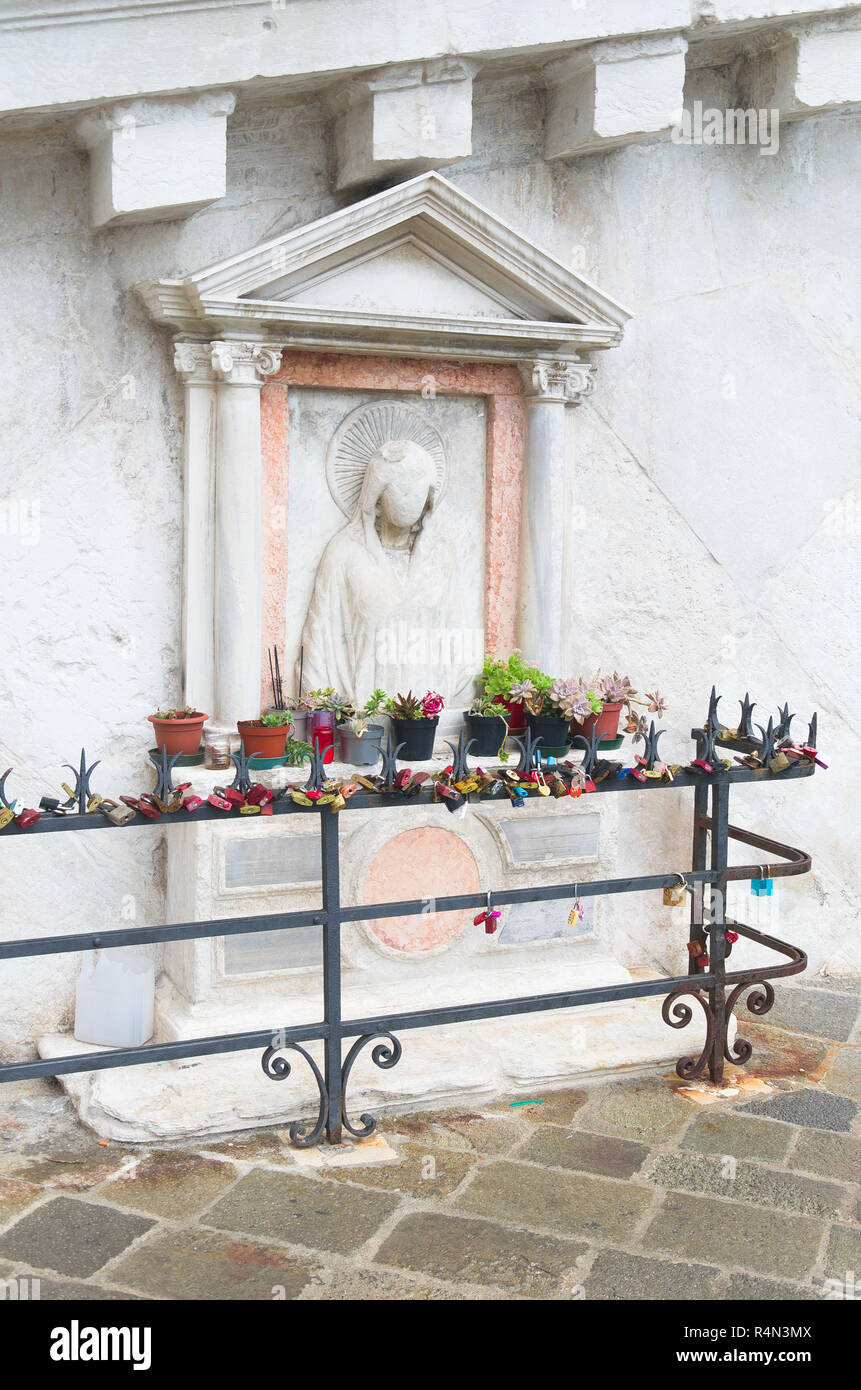 Rialto bride hi-res stock photography and images - Alamy