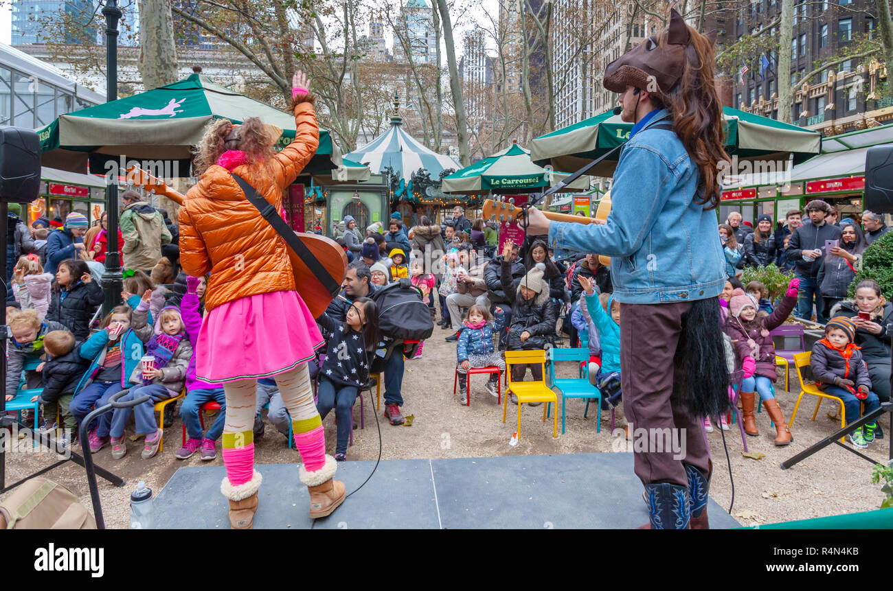 Children performing on stage hi-res stock photography and images - Alamy