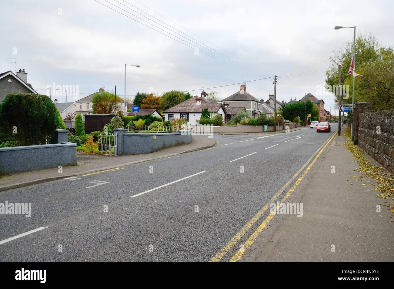 England suburb hi-res stock photography and images - Alamy