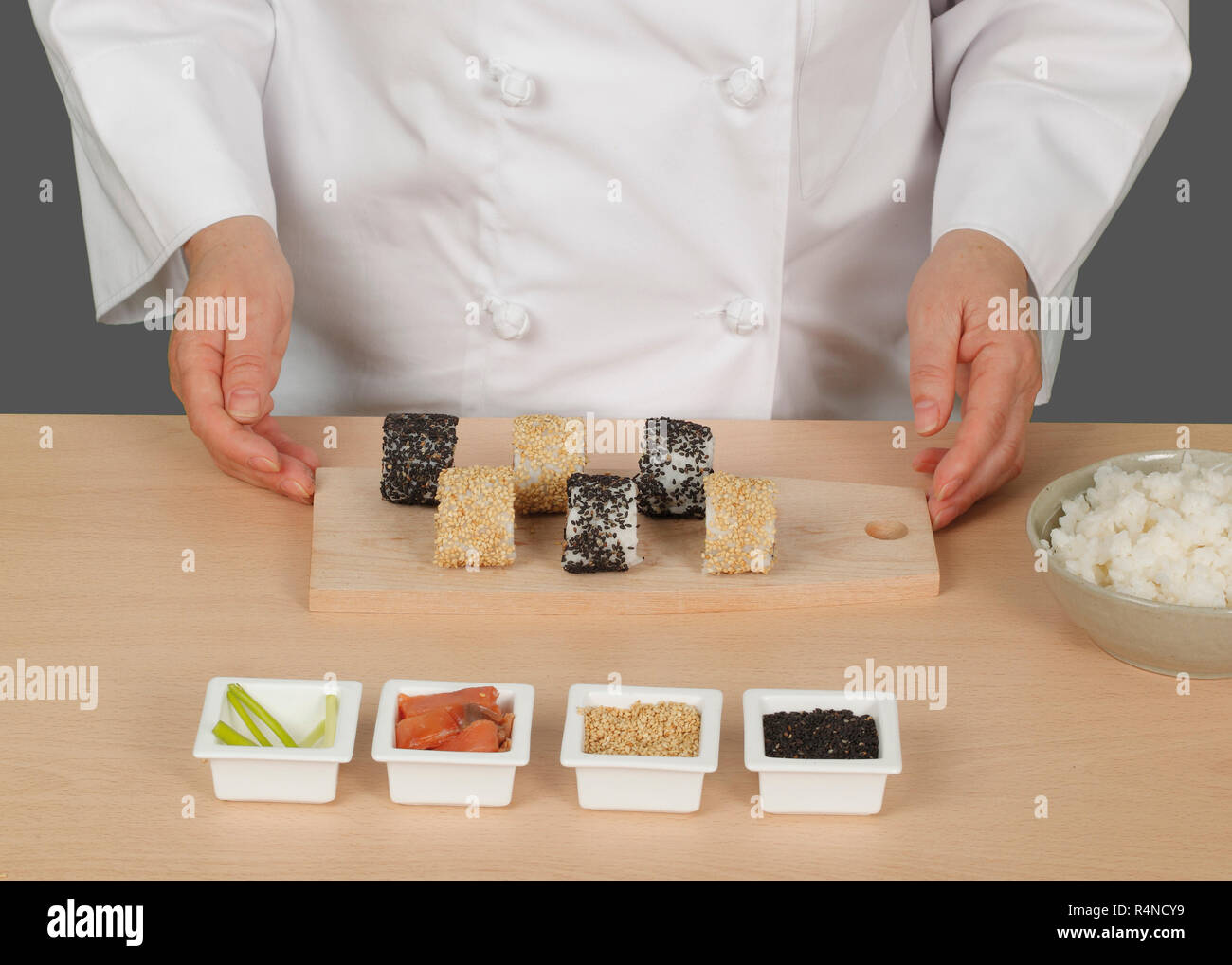 Sushi chef at work Stock Photo - Alamy