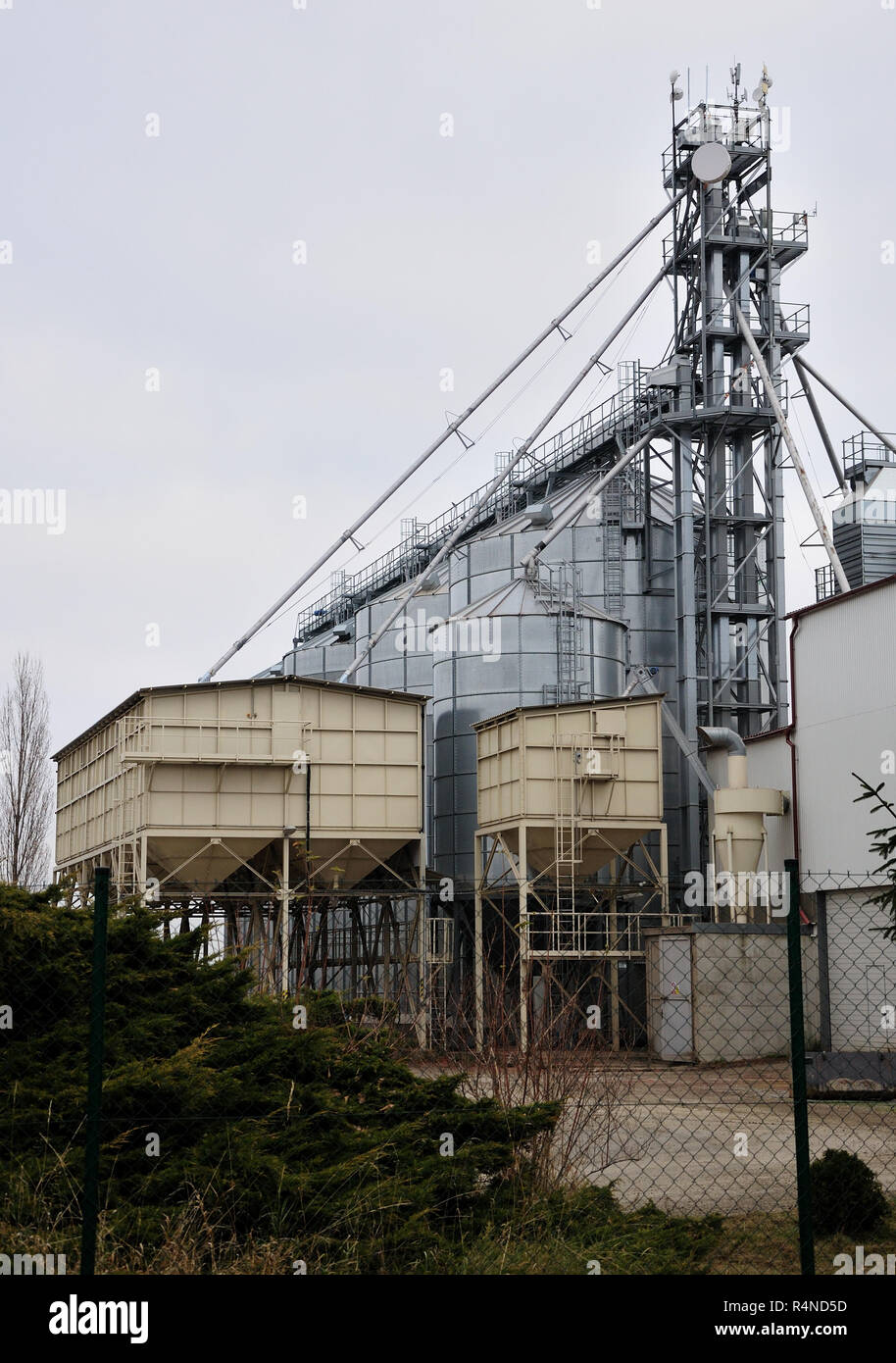 Steel granary hi-res stock photography and images - Alamy