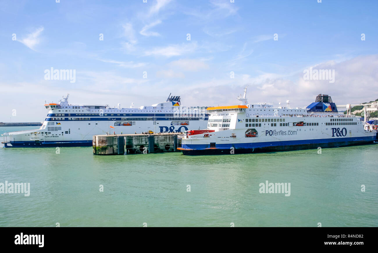 Cross channel ferries hi-res stock photography and images - Alamy