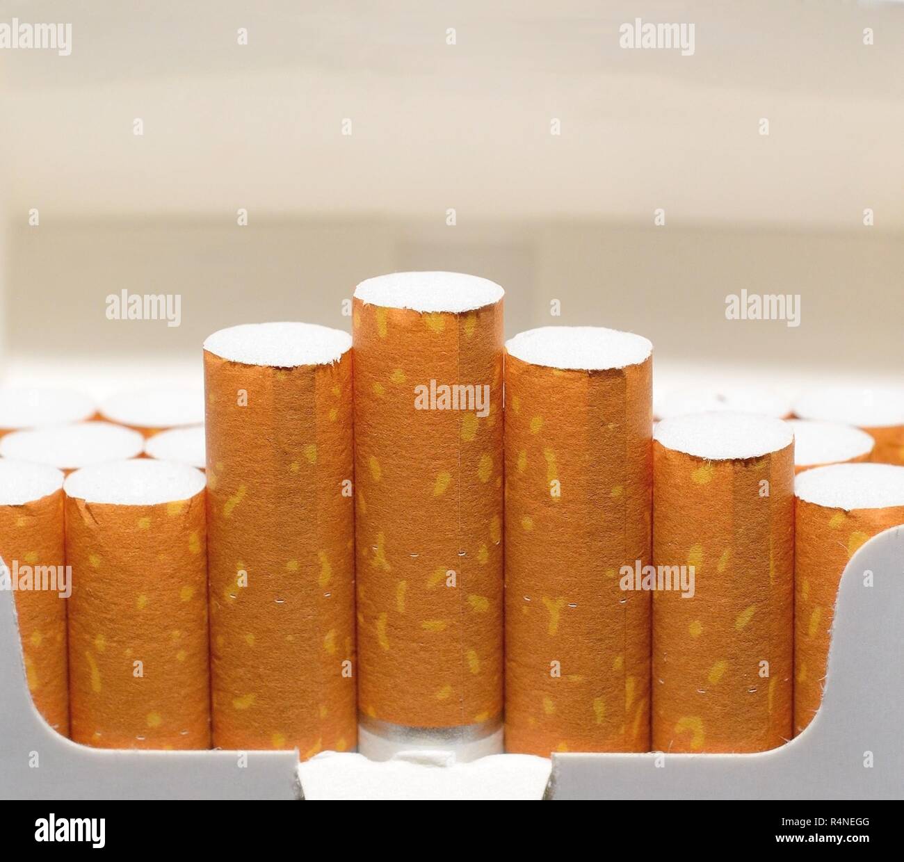 Open cigarette packet hi-res stock photography and images - Alamy