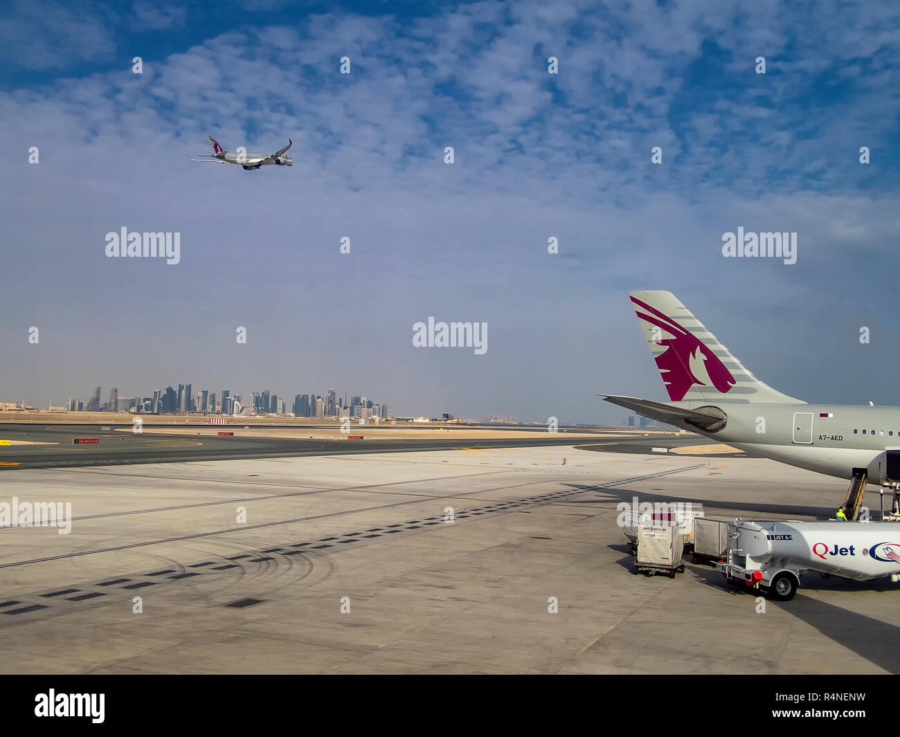 Qatar doha plane taking off hi-res stock photography and images - Alamy