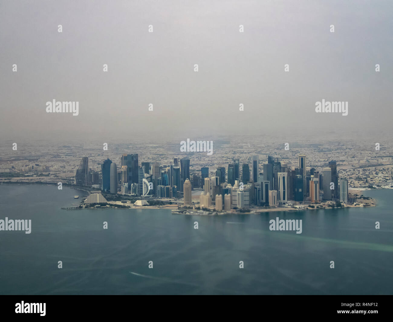 Doha qatar landscape hi-res stock photography and images - Alamy