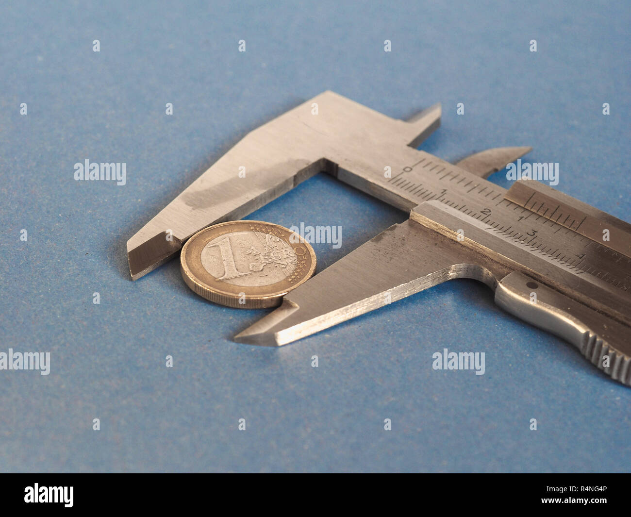 caliper measuring tool Stock Photo - Alamy