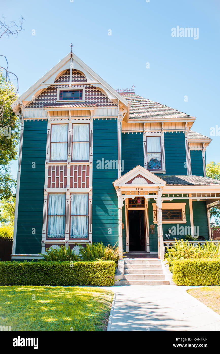 Victorian house hi-res stock photography and images - Alamy