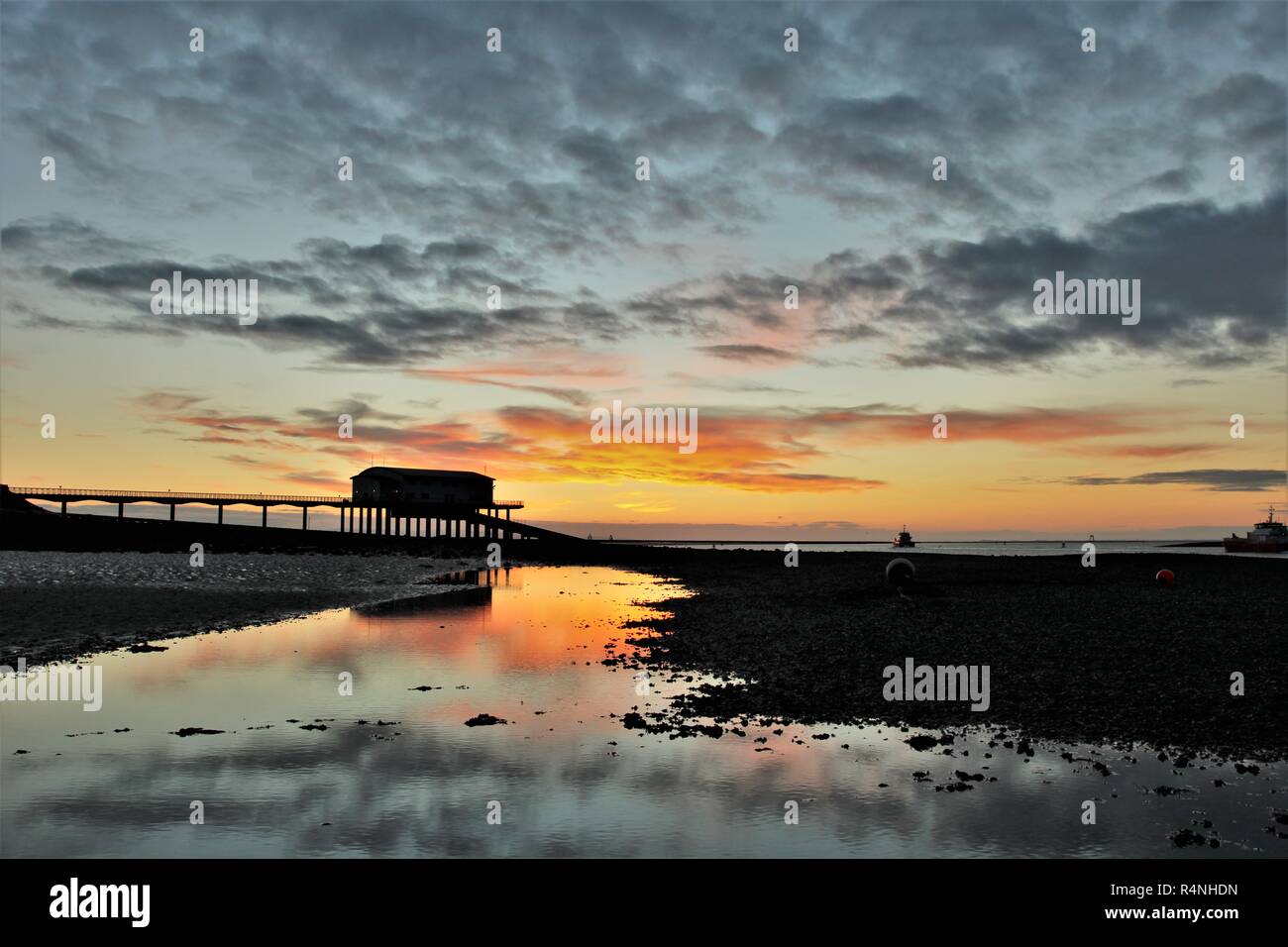 Sunrise rampside hi-res stock photography and images - Alamy