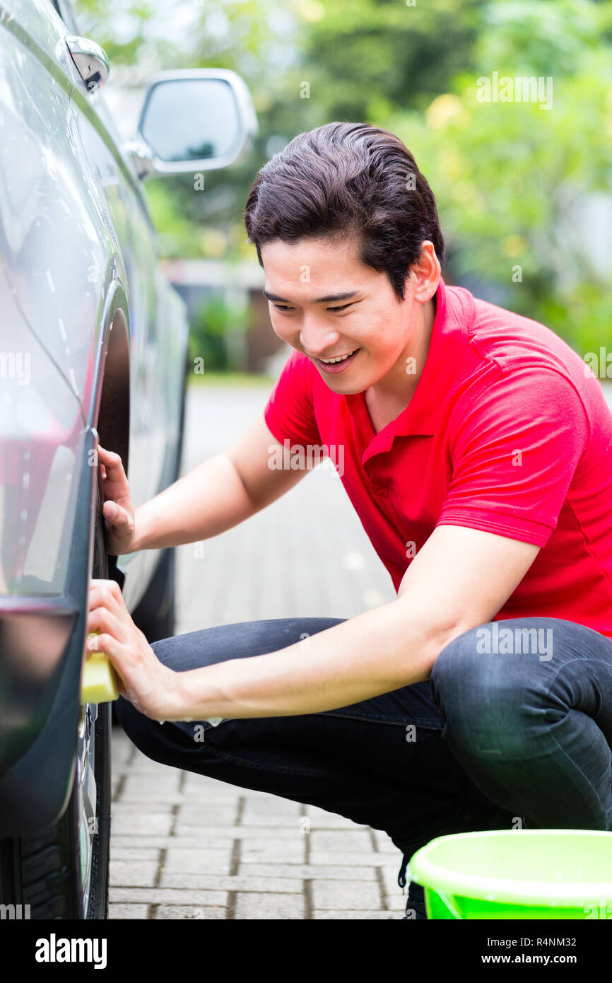 Rims cleaning hi-res stock photography and images - Alamy