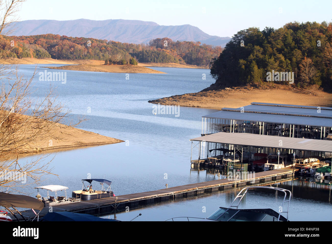 Tennessee sevier county douglas lake hi-res stock photography and ...