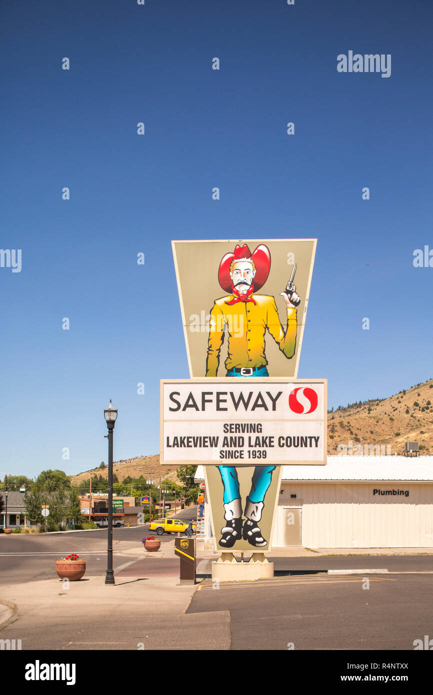 View of sign of store under clear sky in Lakeview, California, USA ...