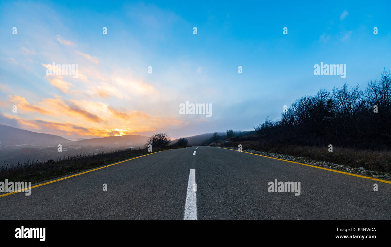 Road sun wide hi-res stock photography and images - Alamy