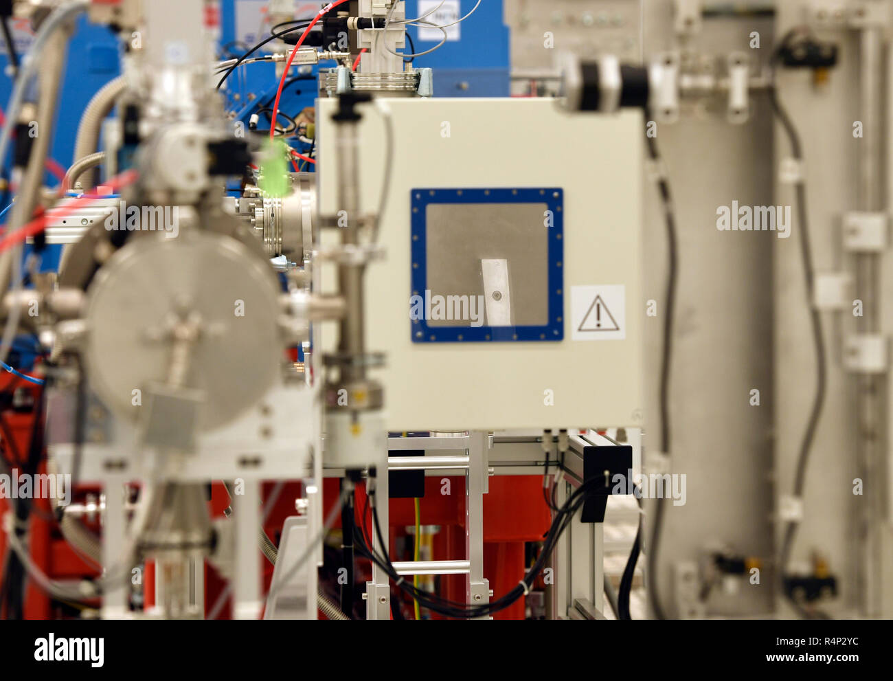 Dolni Brezany, Czech Republic. 27th Nov, 2018. The ELIMAIA (ELI ...