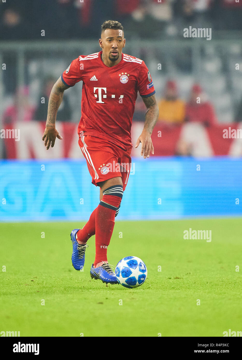 Munich, Germany. 27th November, 2018. Jerome BOATENG (FCB 17) drives, controls the ball, action ...